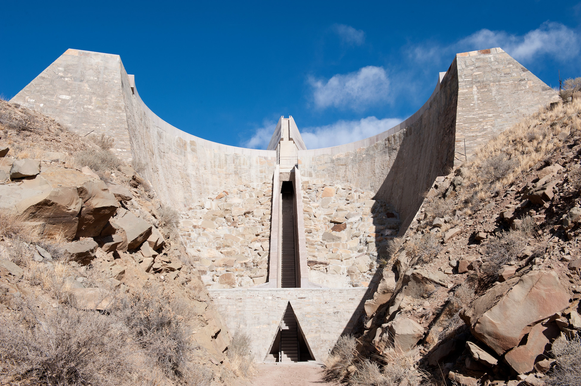 En dehors des normes, en dehors des murs. | Sculpture Nature