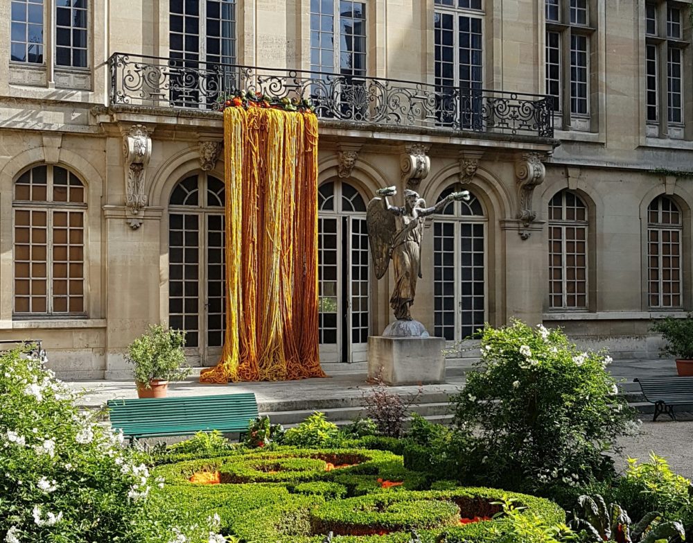 Sheila Hicks: Sculpting Textile | Sculpture Nature